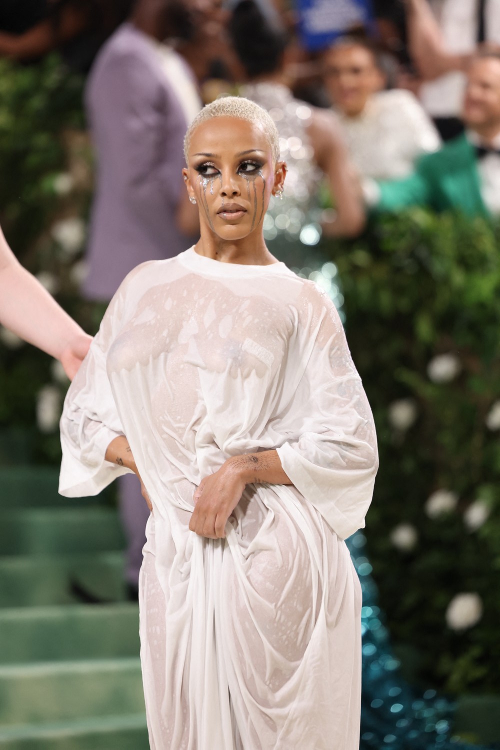 Lady Gaga é o Messi! Internauta usa futebol para explicar ao público ...