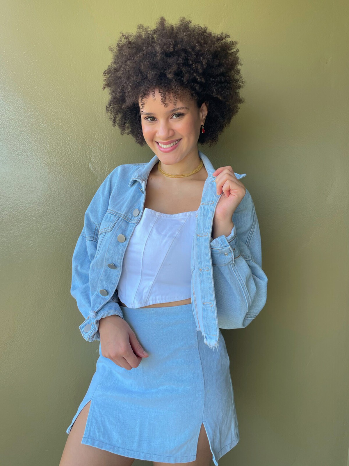 Malu Dimas conta que já marcou date com um cara, mas acabou beijando ...