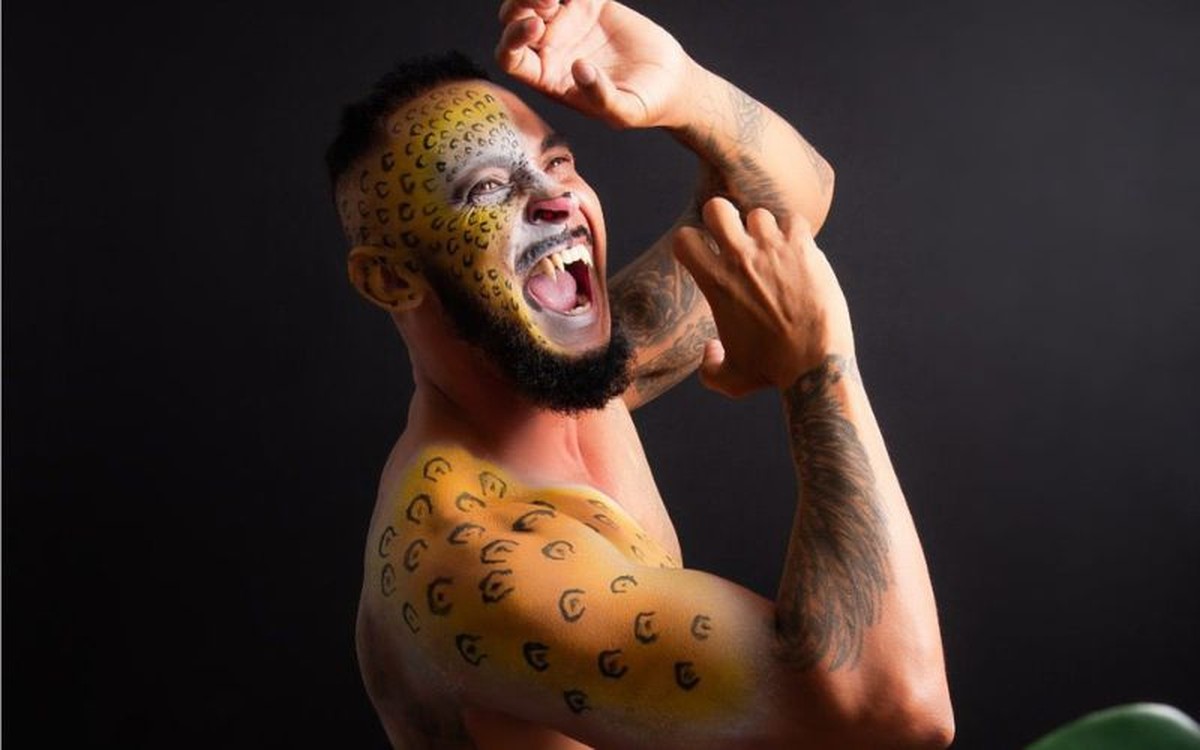 Muso do Bumbum gigante, Fábio Alves posa com o corpo pintado para ...