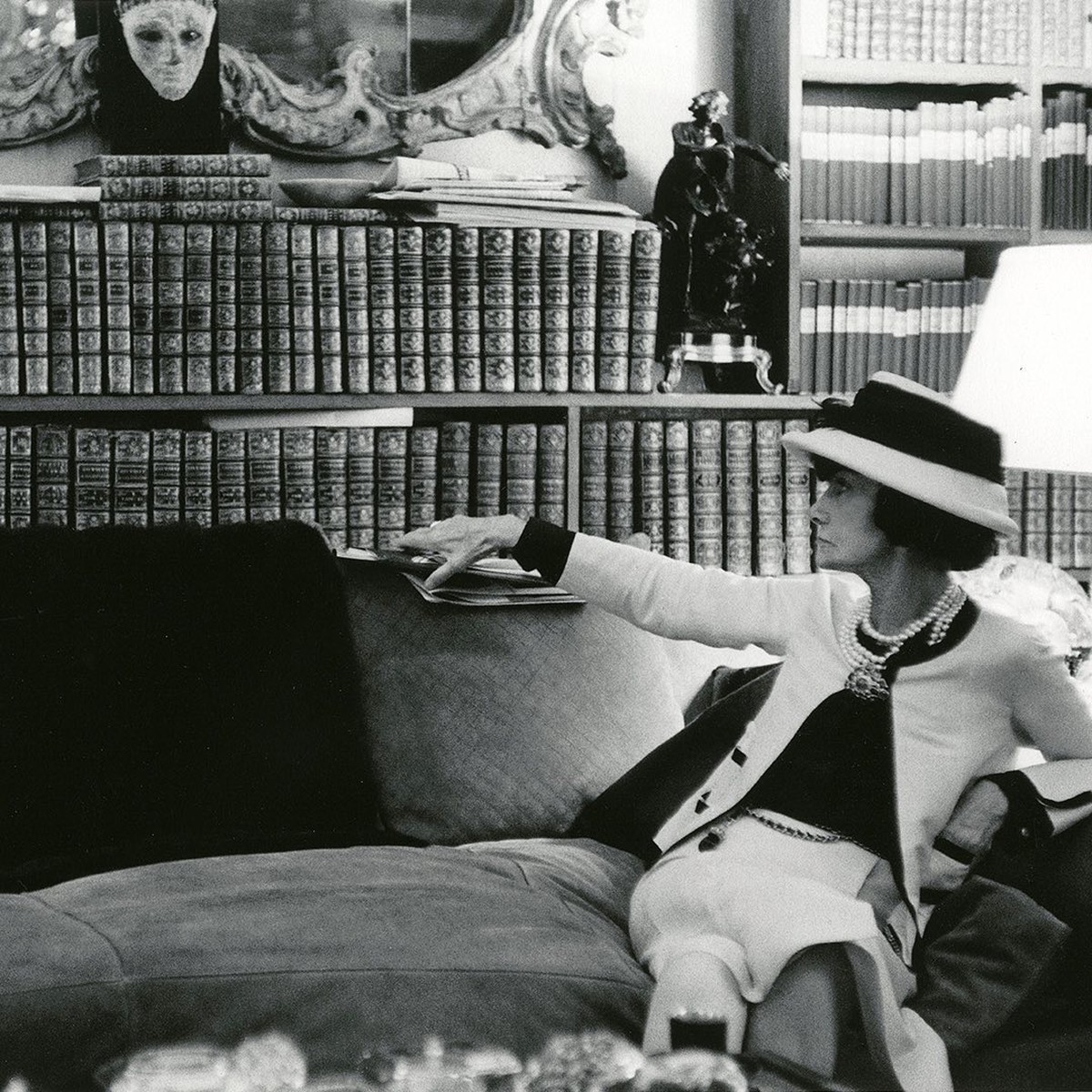 Coco Chanel: 8 tendências de moda que a estilista criou (e você usa até ...