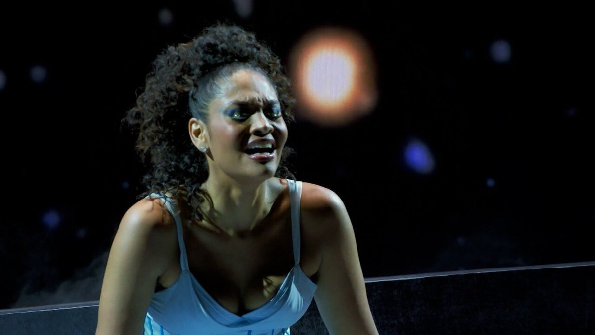 Barbara Reis leva tombo no Dança dos Famosos e recebe apoio dos jurados ...