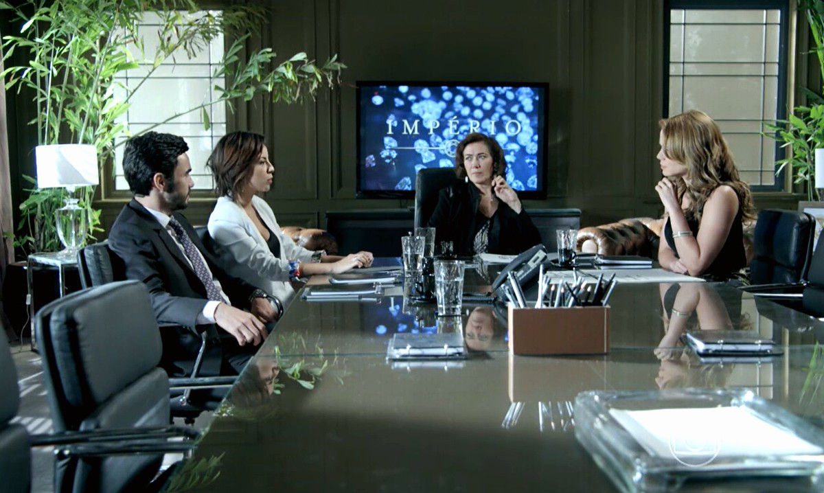 'Império': Maria Clara sofre baque ao escutar plano secreto de Cristina ...