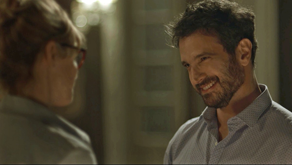 Edgar decide adotar os filhos de Luzia