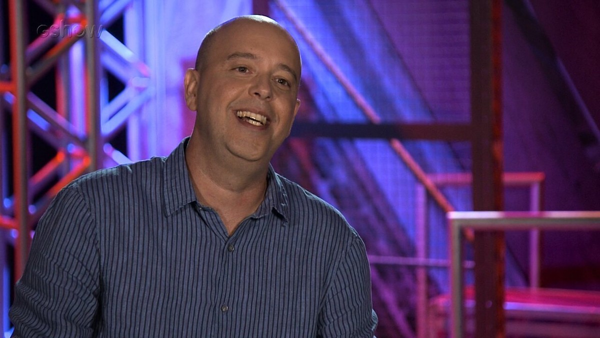 Alex Escobar canta música que marcou o primeiro encontro com a mulher ...