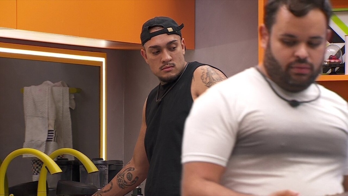 No BBB 24, Michel reclama de MC Bin Laden: 'Deixou as panelas sem lavar ...