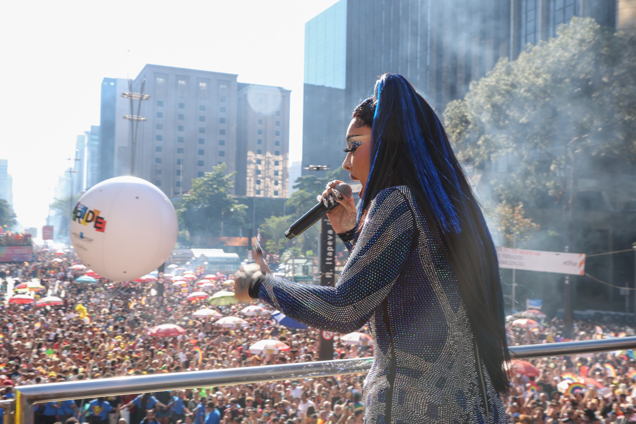 Glória Groove arrasta multidão na Parada LGBT+ de São Paulo | Gshow