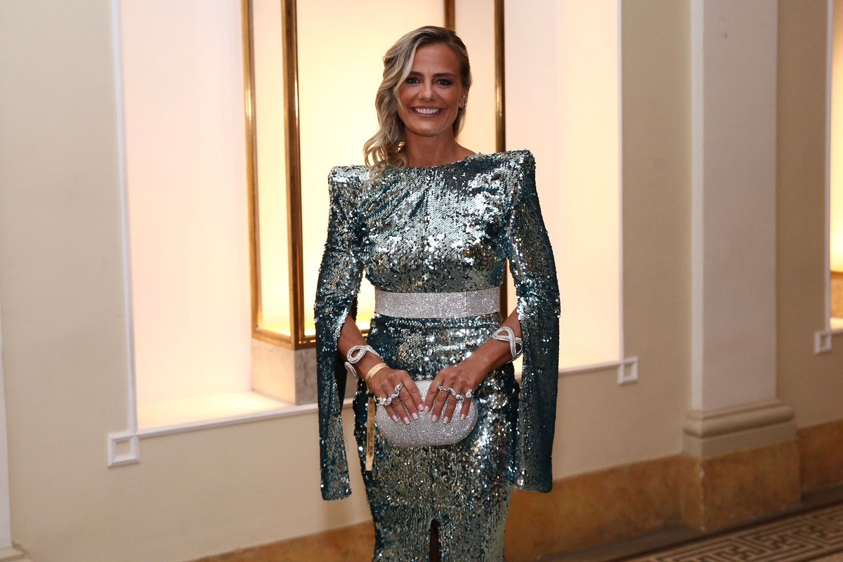 Milene Domingues fala como lida com a beleza aos 44 anos | Famosos | gshow