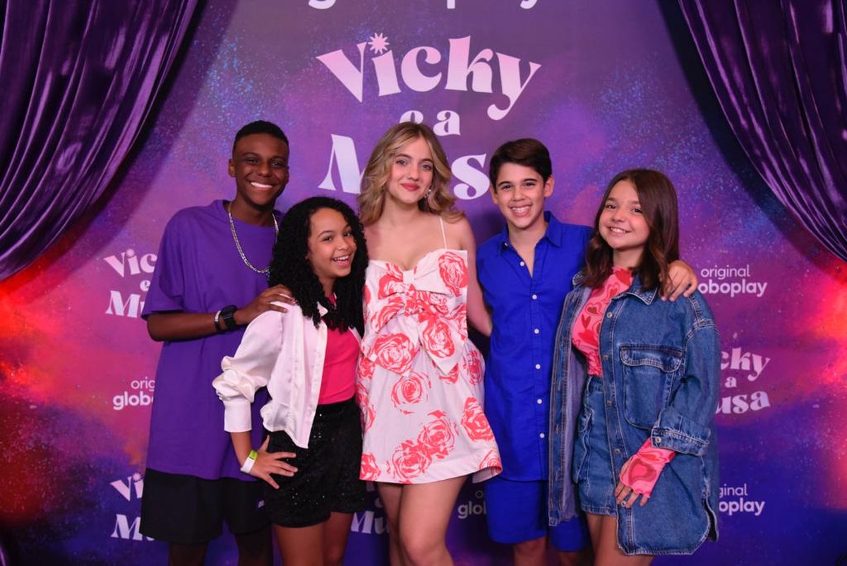 Vicky e a Musa: famosos prestigiam lançamento da série do Globoplay ...