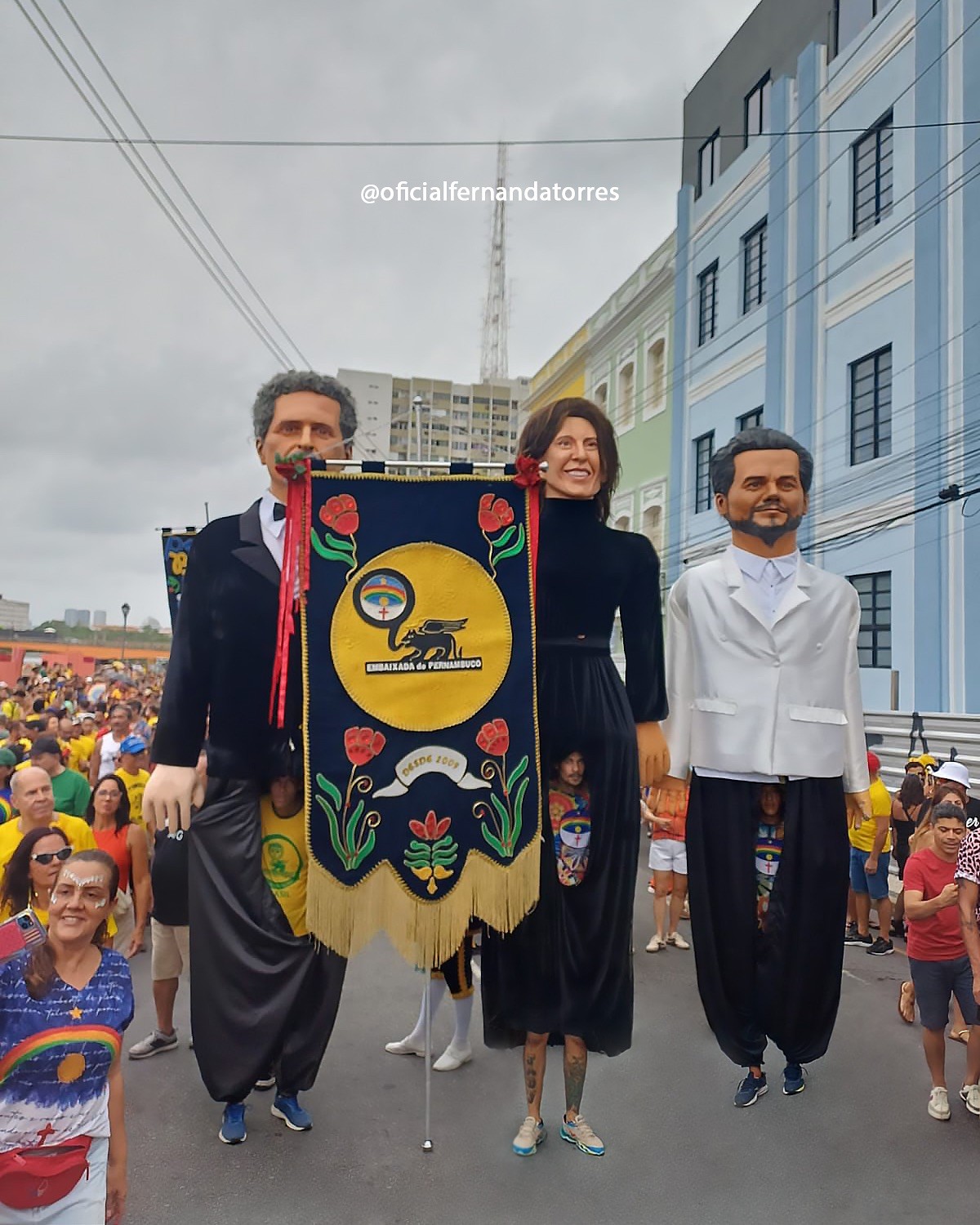 Fernanda Torres vira Boneco de Olinda no Carnaval de Pernambuco | Gshow