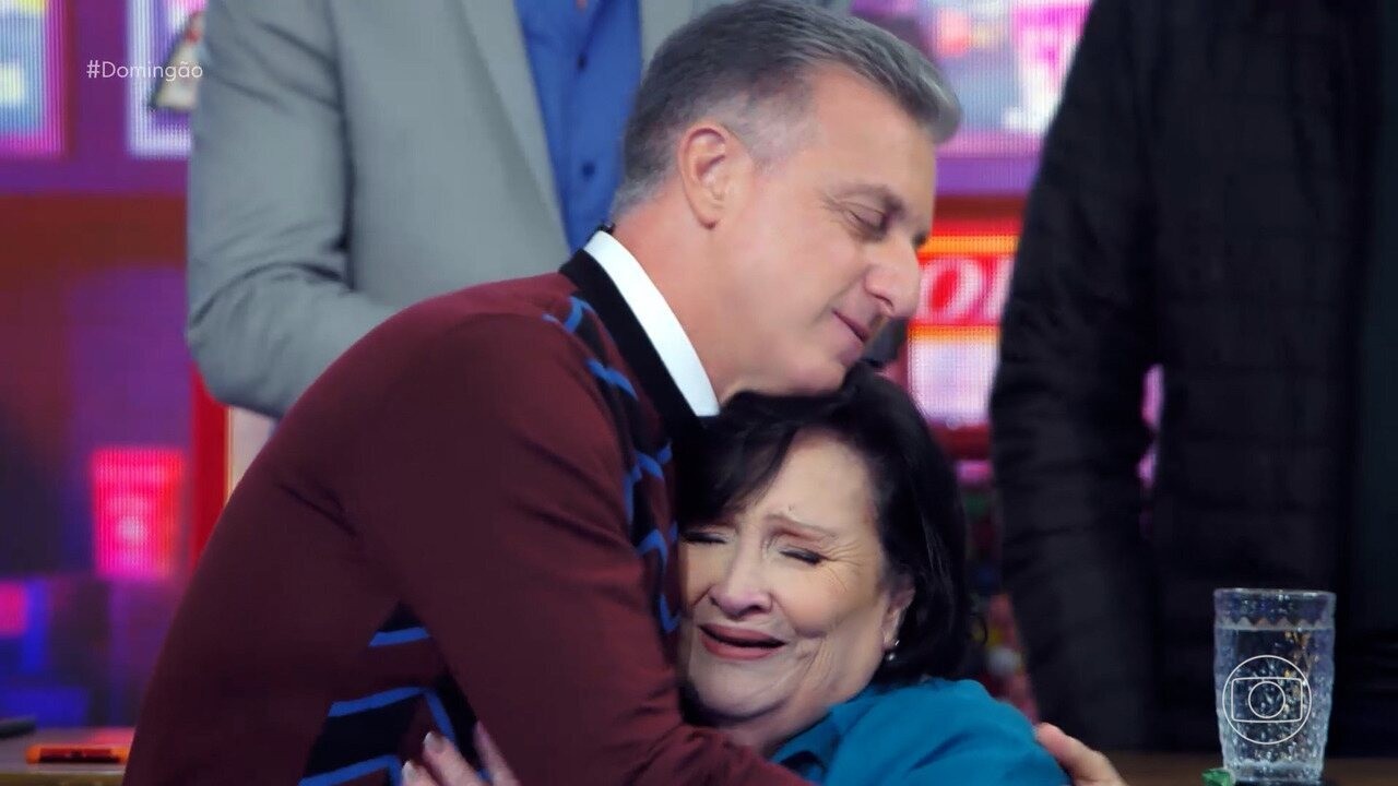 Déa Lucia se emociona ao falar de Paulo Gustavo: 'Sonhou, dizendo que ...