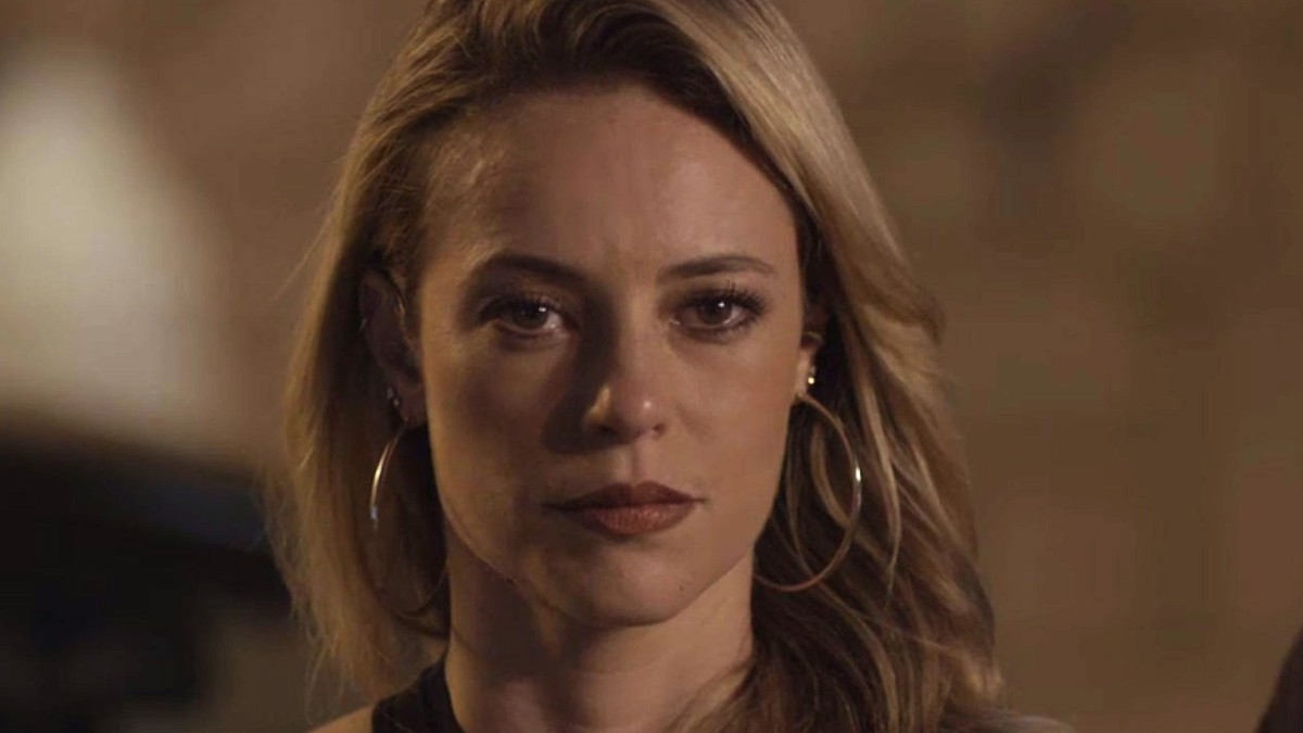 Dicas de Moda: Jeiza usa brincos de argola dourados no capítulo de 21/ ...