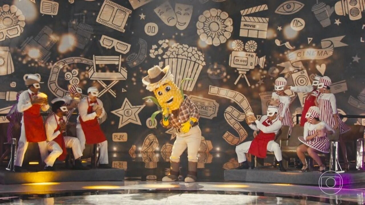 Ex-mascarado da terceira temporada volta como jurado do The Masked ...