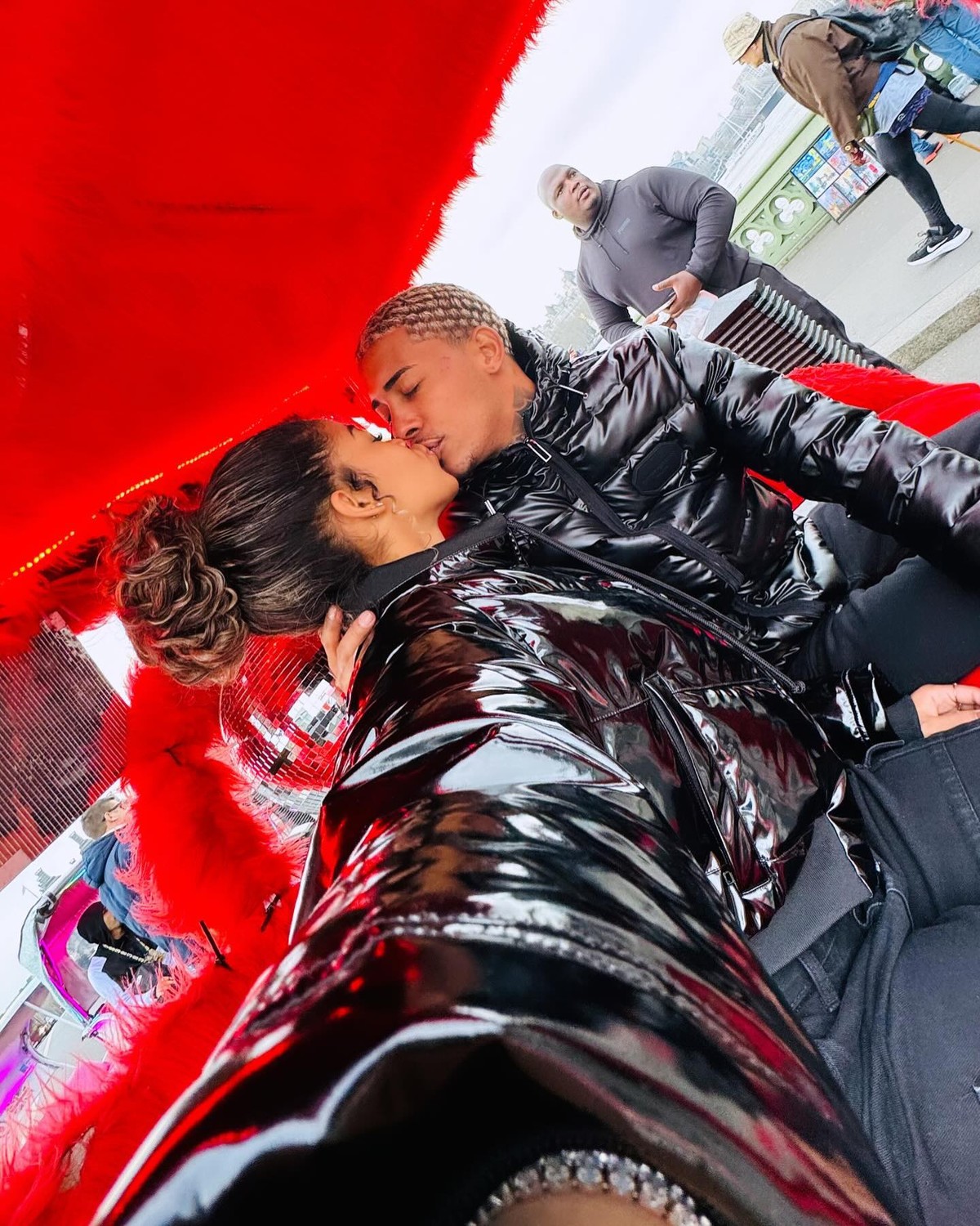 Poze do Rodo abre álbum de fotos com Vivi Noronha, com quem reatou ...