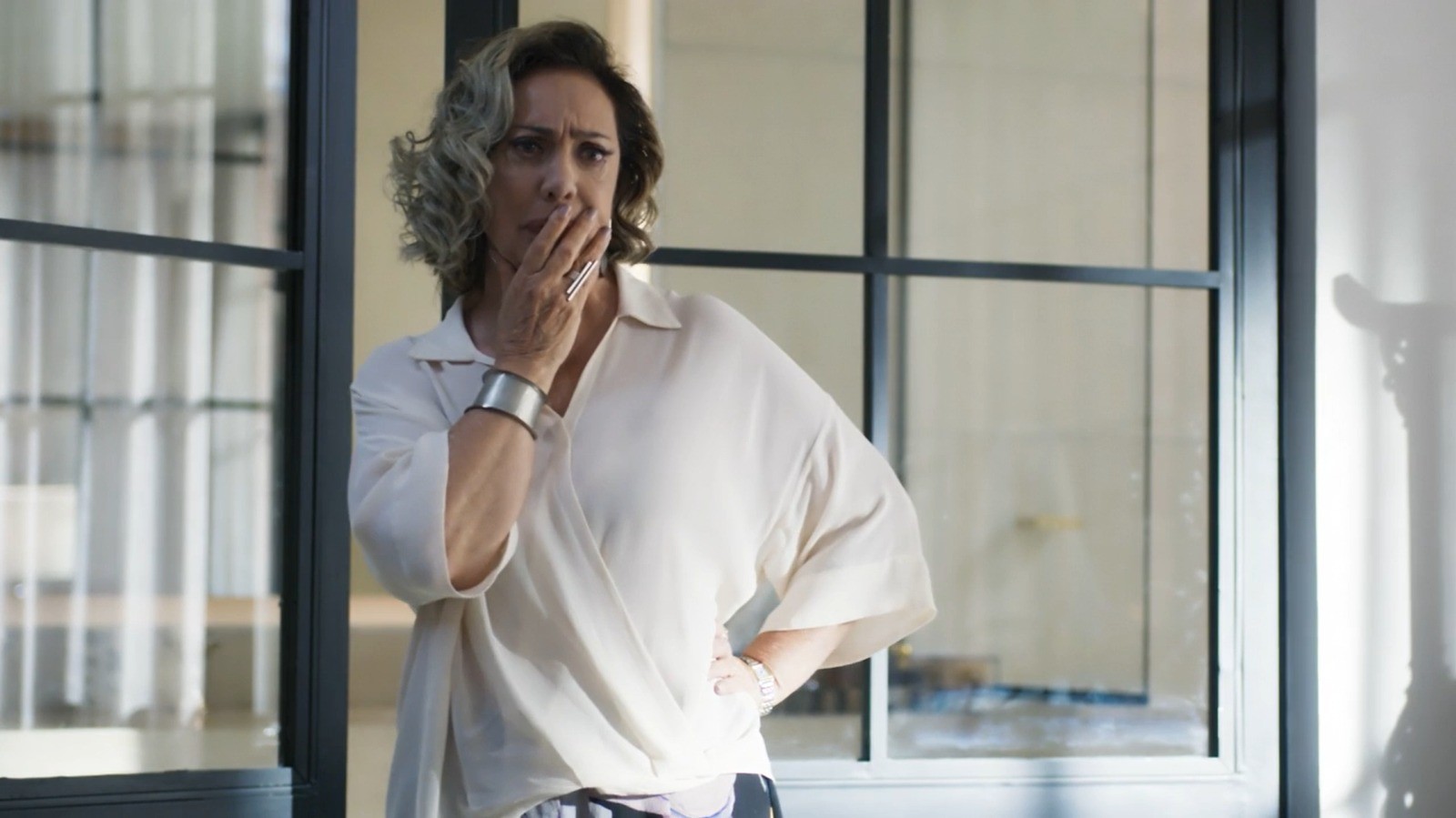 Mania de Você: Berta fica em choque ao ver resultado de DNA de Ísis e Tomás | vem por aí | gshow