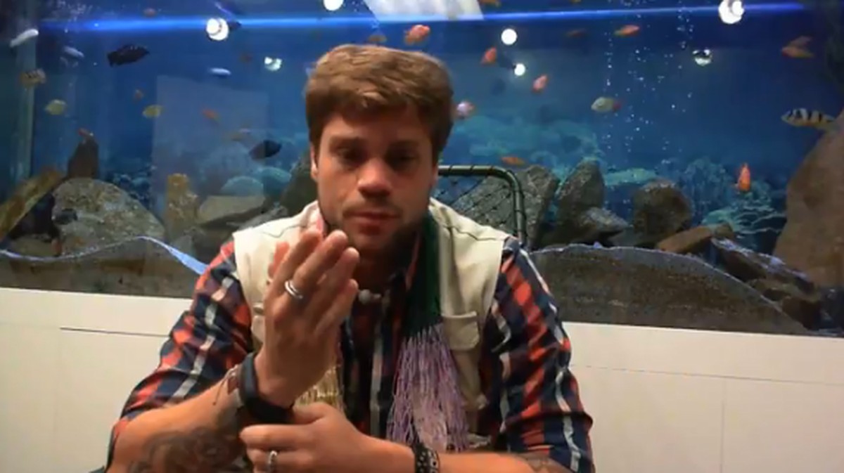 Breno dá parabéns para a irmã, que faz aniversário neste domingo ...