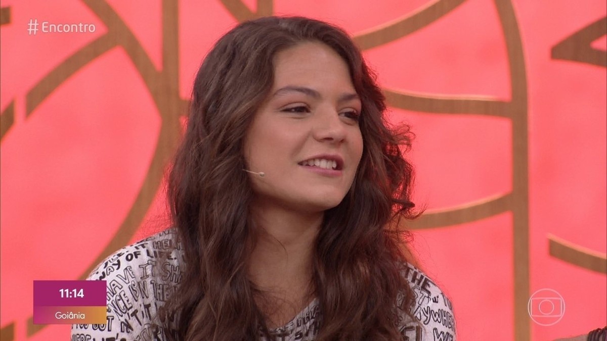 Jogadora da seleção brasileira de futebol, Aline Reis grava mensagem ...