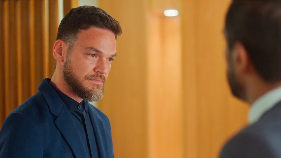Emilio Dantas interpreta Theo em 'Vai na Fé' | personagem | GSHOW