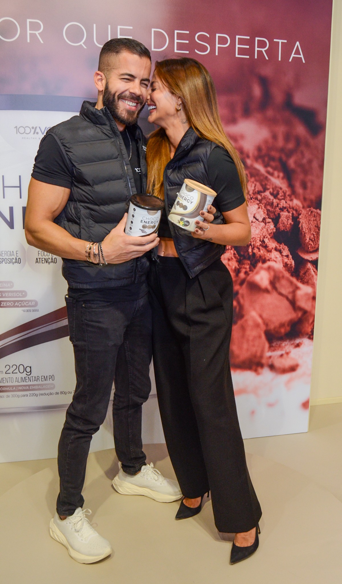 Mari Gonzalez e Pipo Marques se beijam em evento e assumem namoro | Gshow