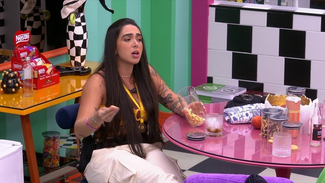 Giovanna diz que está com 'raiva' de Beatriz e comenta atitude de ...