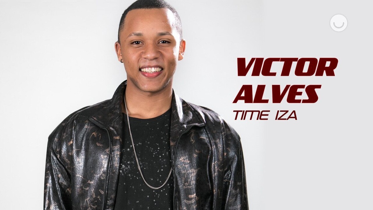 Victor Alves se divide entre o trabalho de entregador de lanches e a ...