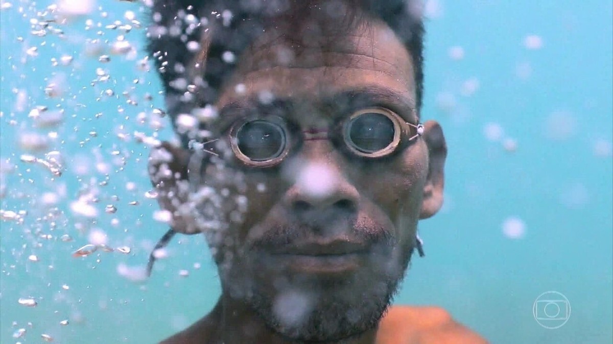 'Domingão Aventura' apresenta o 'Homem-Peixe', membro de uma comunidade ...