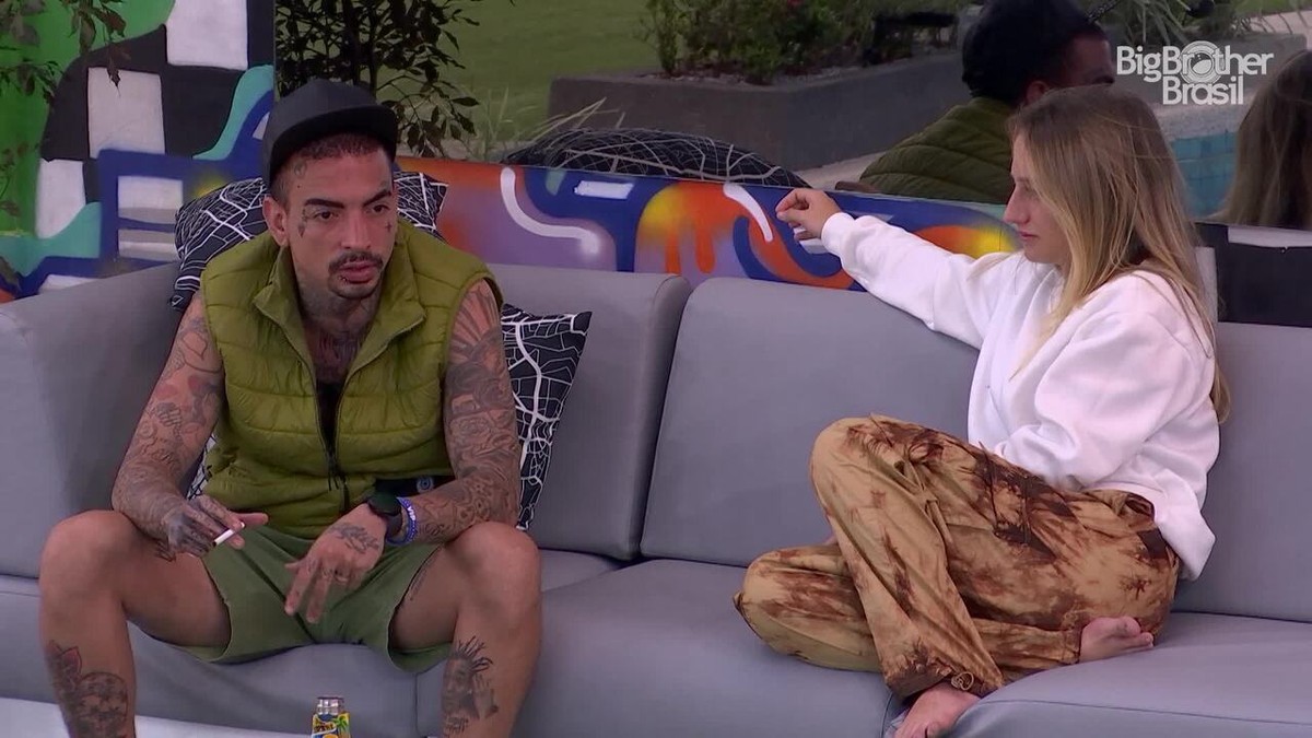 Após saída de Gabriel, MC Guimê aconselha e ouve de Bruna Griphao ...