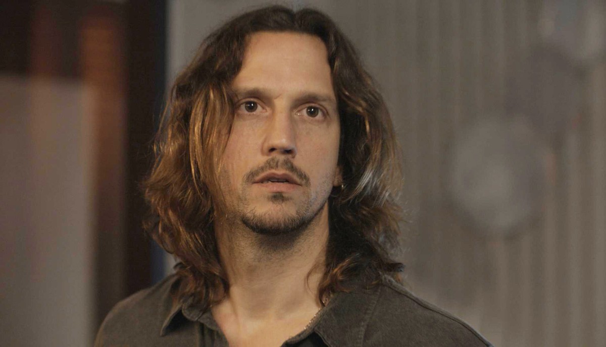 Gui invade a casa de Lázaro em busca de provas e é pego no flagra | Vem ...