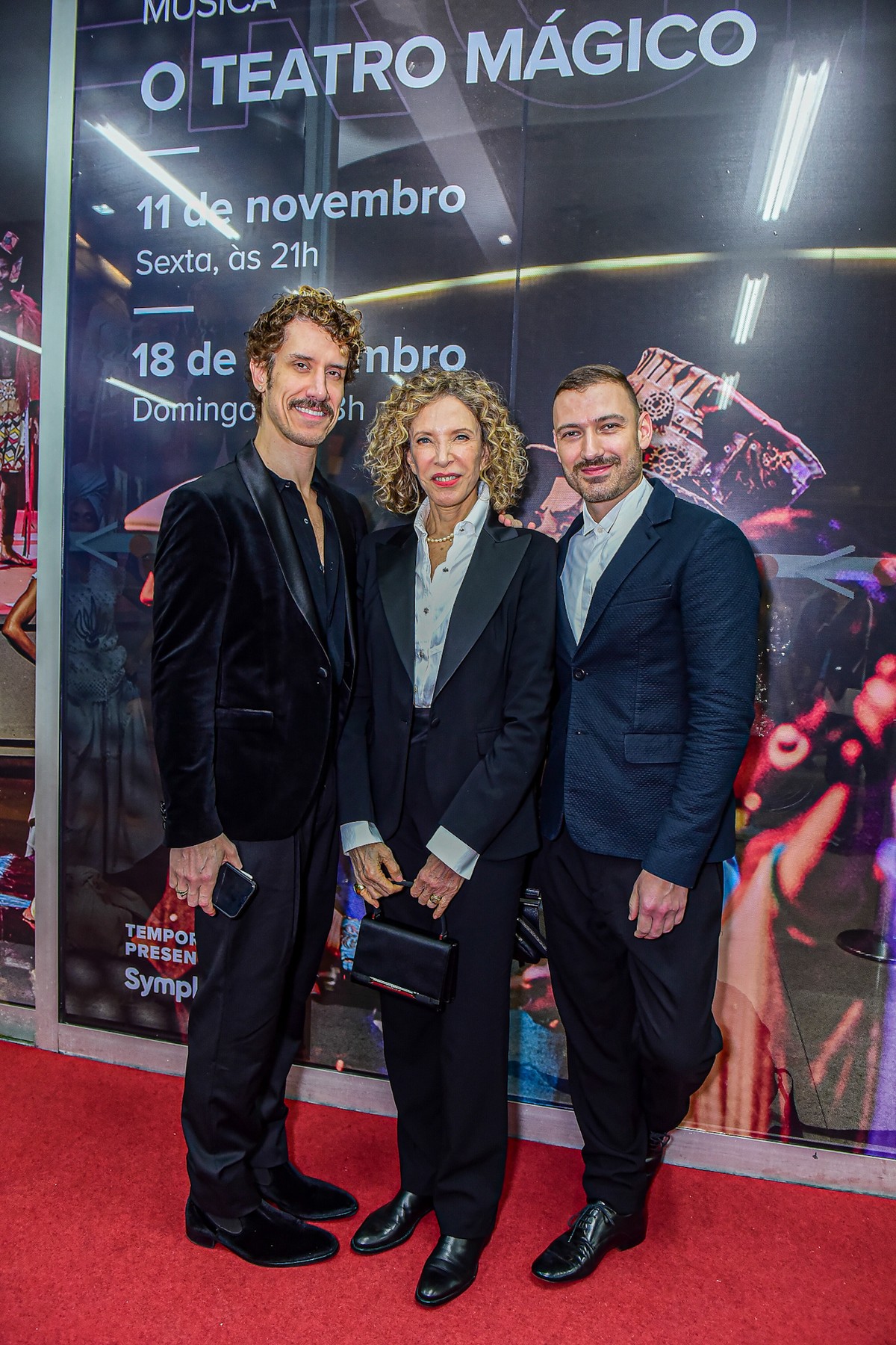 Marília Gabriela posa como filho e o ex-genro em evento, em São Paulo ...