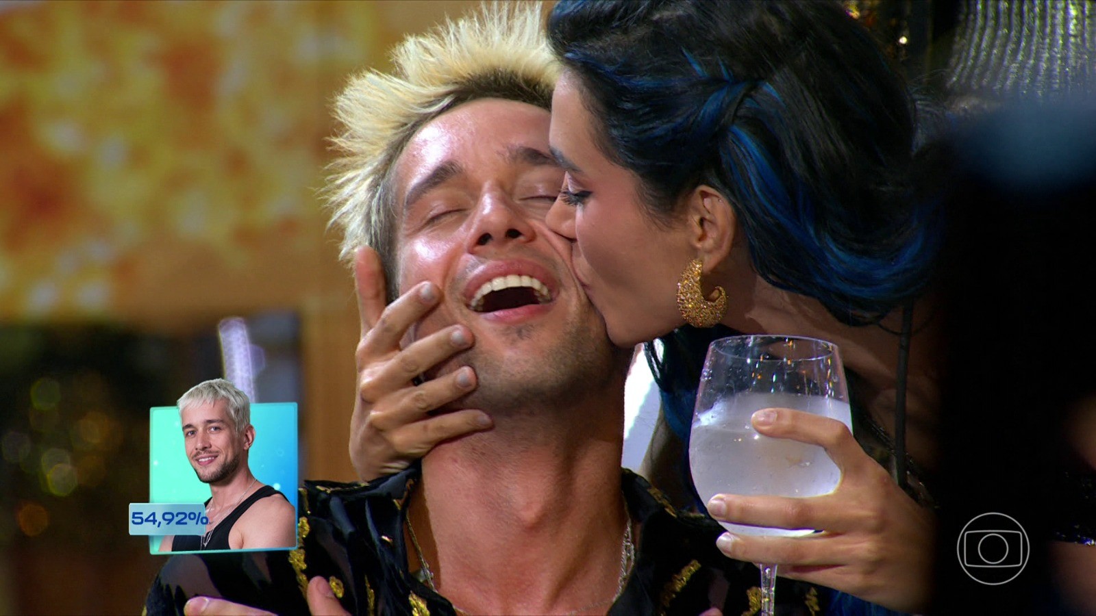 Unna X faz primeiro show solo e fala do relacionamento com Matheus Torres: 'A gente segue juntos ...