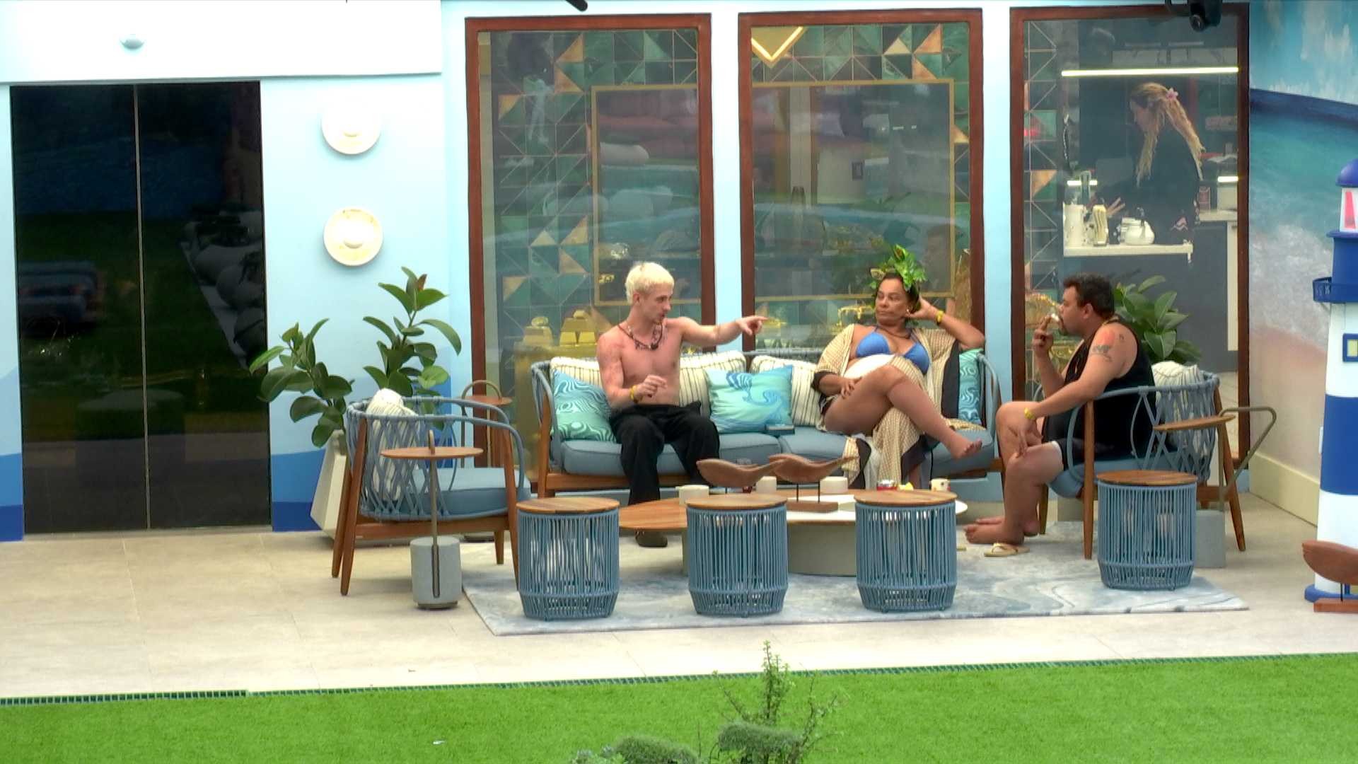 Juliano Floss conta que Xuxa perguntou se Marina Sena estava grávida ...