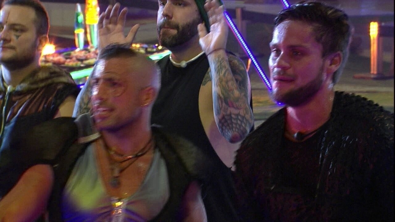 Anitta agita brothers com 'Ginza' | Gshow