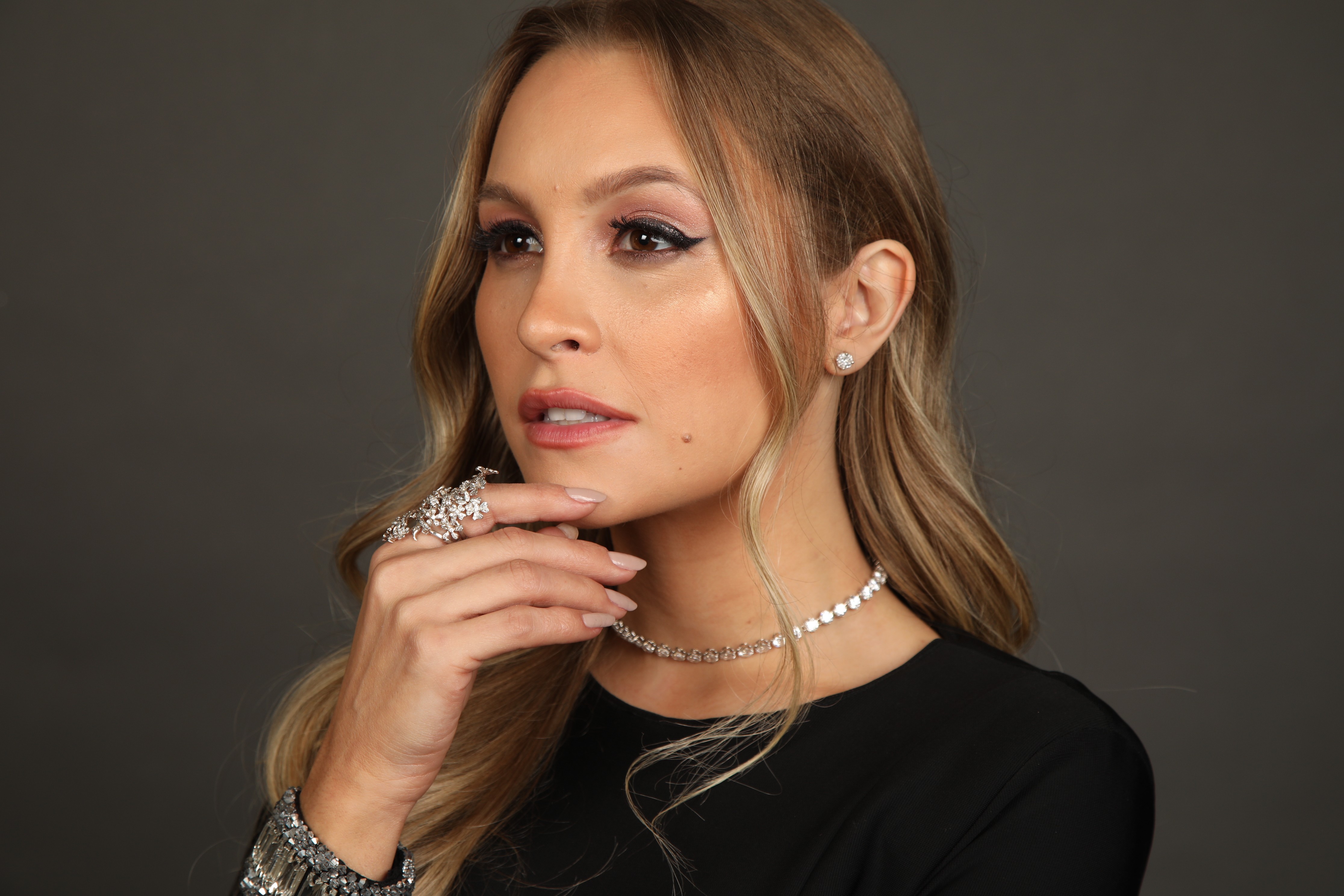 Carla Diaz relata tudo o que sentiu na época do câncer na tireoide ...