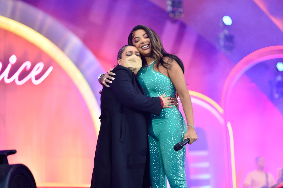 Preta Gil se emociona ao lado de Ludmilla em show em São Paulo ...