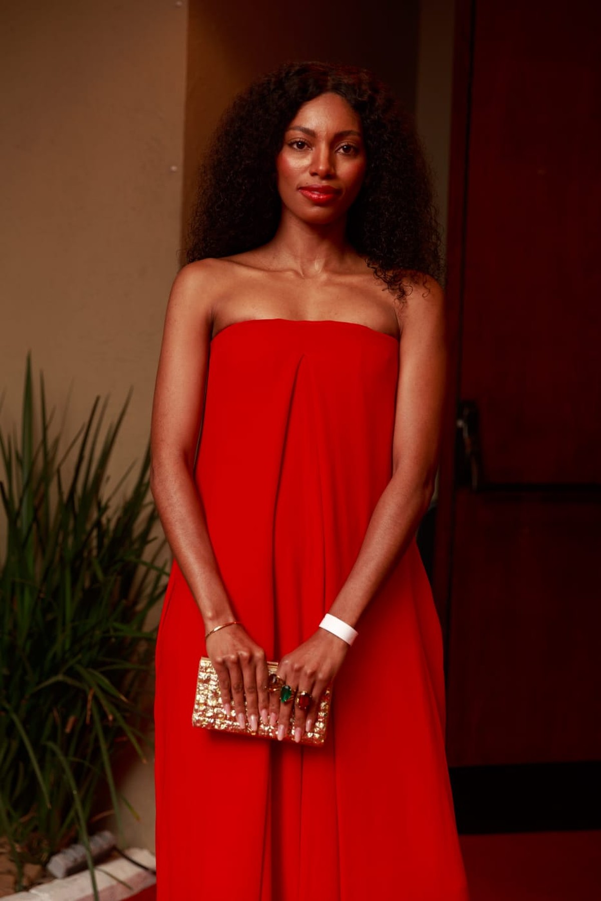 Miss em Angola, ex-BBB Tina Calamba vai ao Miss Universo Brasil ...