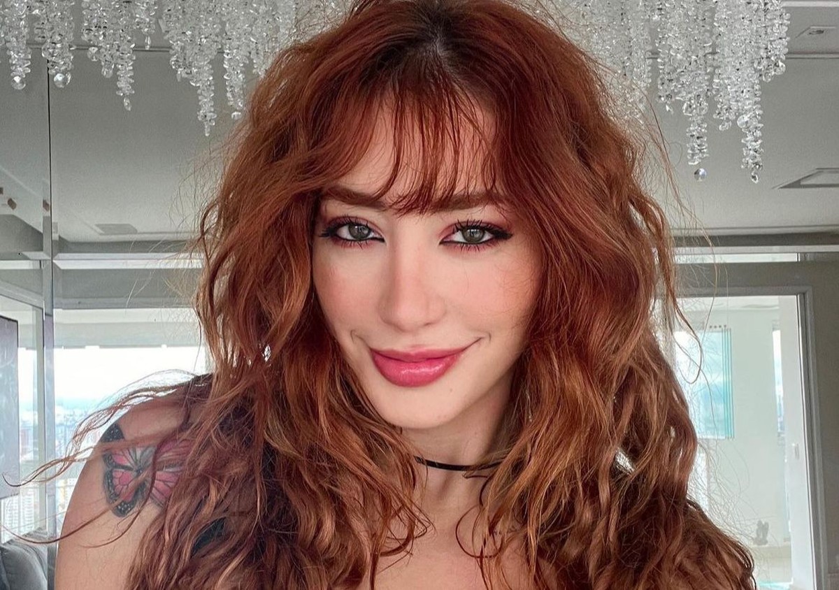 Influenciadora Nicole Louise confessa ter inventado fanfic para dar o ...