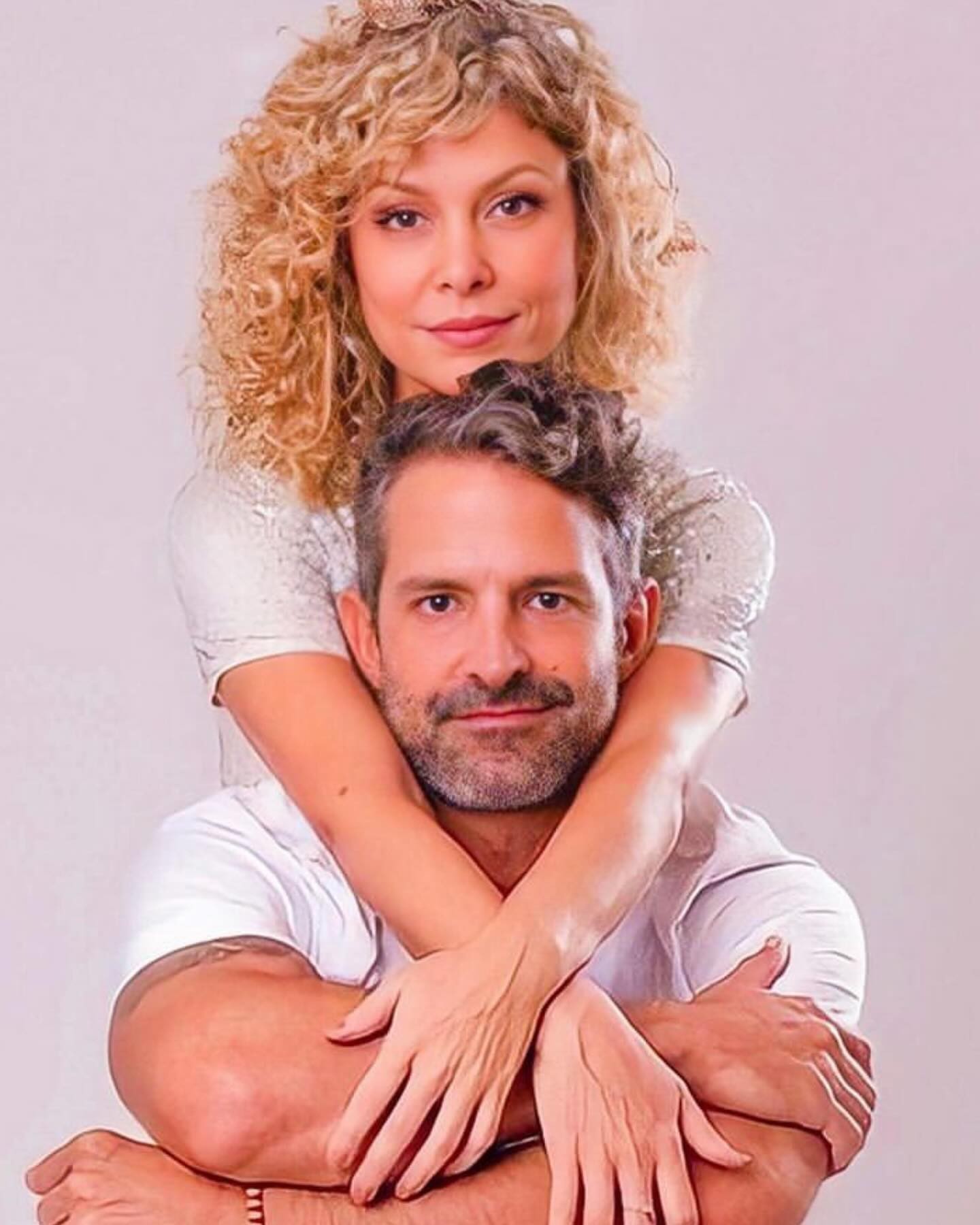 Iran Malfitano se declara à Bárbara Borges na véspera do aniversário de namoro