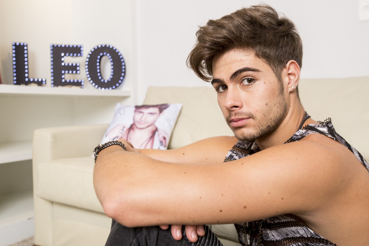 Léo Régis abre o jogo e revela que está solteiro: 'Meu coração é de ...