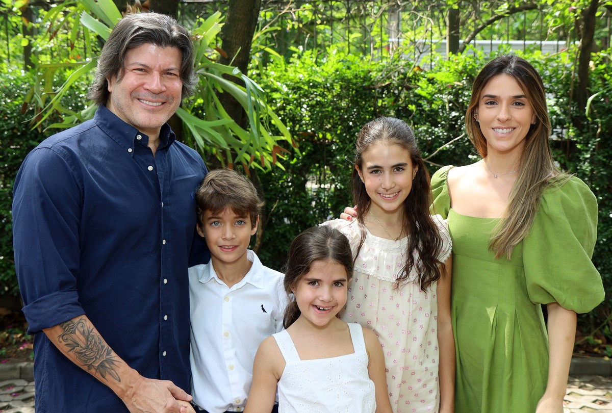 Filho de Paulo Ricardo faz primeira comunhão e cantor celebra ...