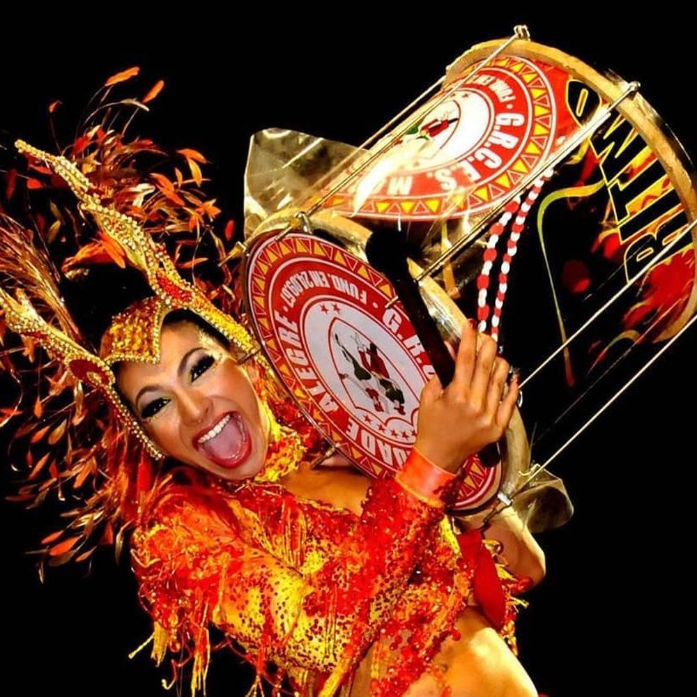 Carnaval: relembre as estreias das rainhas de bateria do Grupo Especial ...