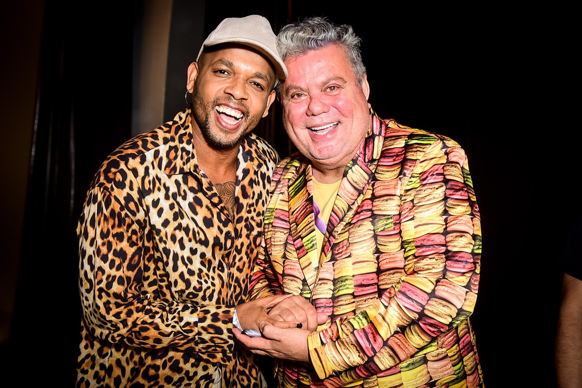 Milton Cunha curte 'Carna Xuxa' ao lado do marido | Famosos | gshow