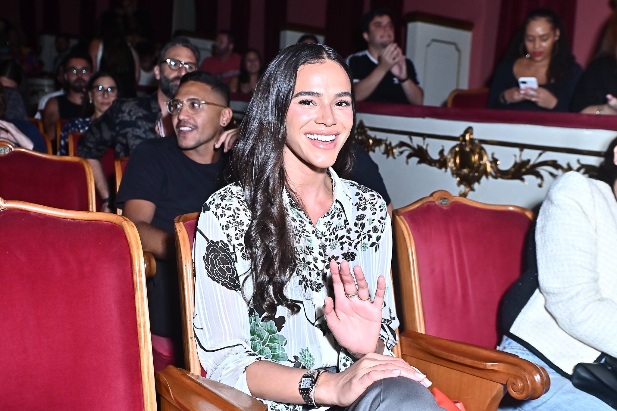 Bruna Marquezine prestigia pré-estreia de 'Vitória', novo filme de Fernanda Montenegro | Gshow