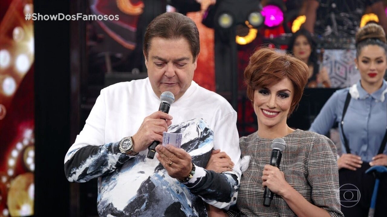 Mel Fronckowiak ganha nota dez dos jurados e do auditório com homenagem ...