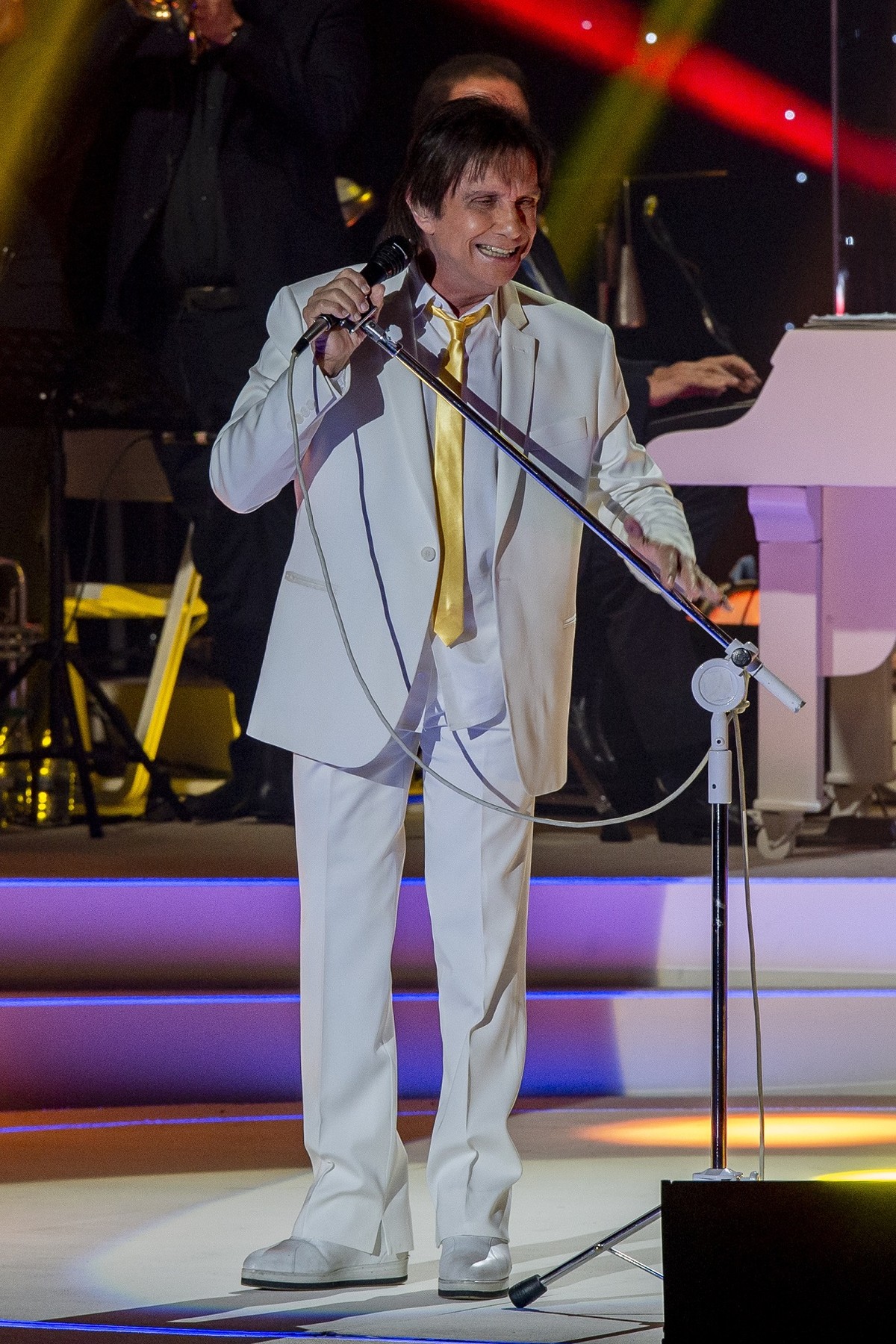 Roberto Carlos Especial: veja quais serão os convidados do programa de fim de ano | Famosos | gshow