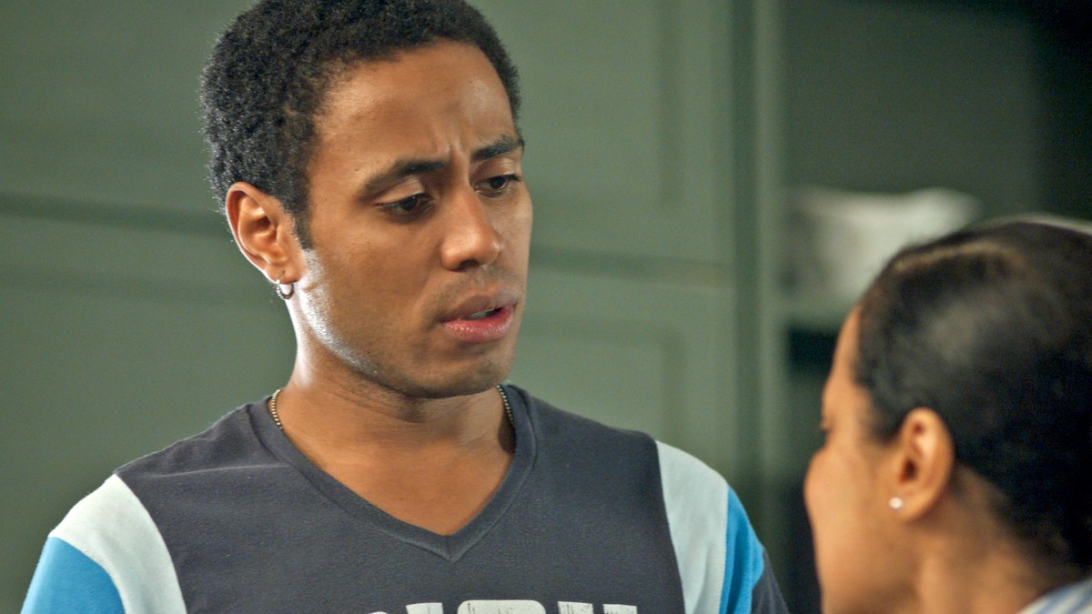 Madalena e Dilson discutem por causa de Cristóvão