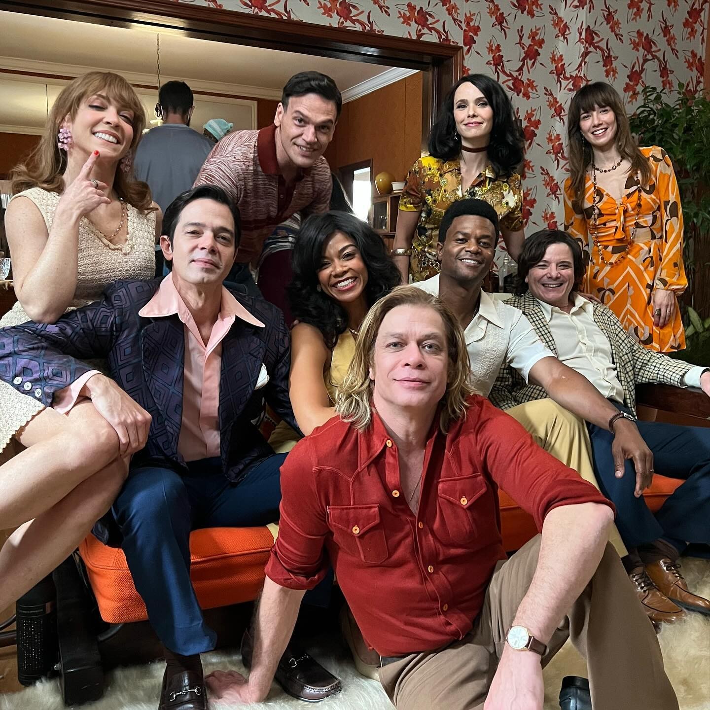 Últimos episódios de Fim: Bruno Mazzeo compartilha foto com o elenco e convida público para ...