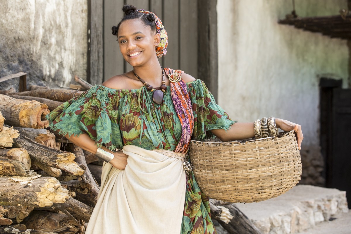 Jéssica Ellen abre mão da depilação para personagem em 'Filhos da ...