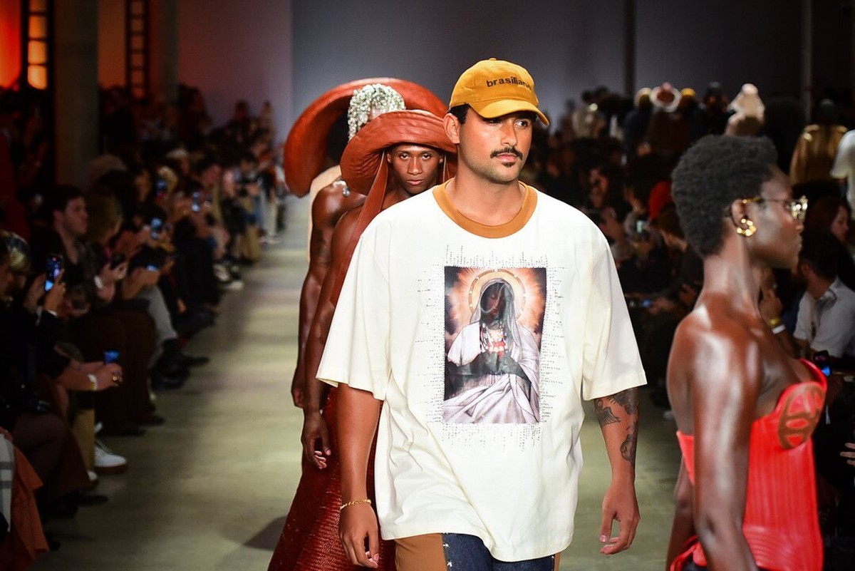 Lucas Pizane estreia em desfile no SPFW e Giovanna Lima 'baba' na ...