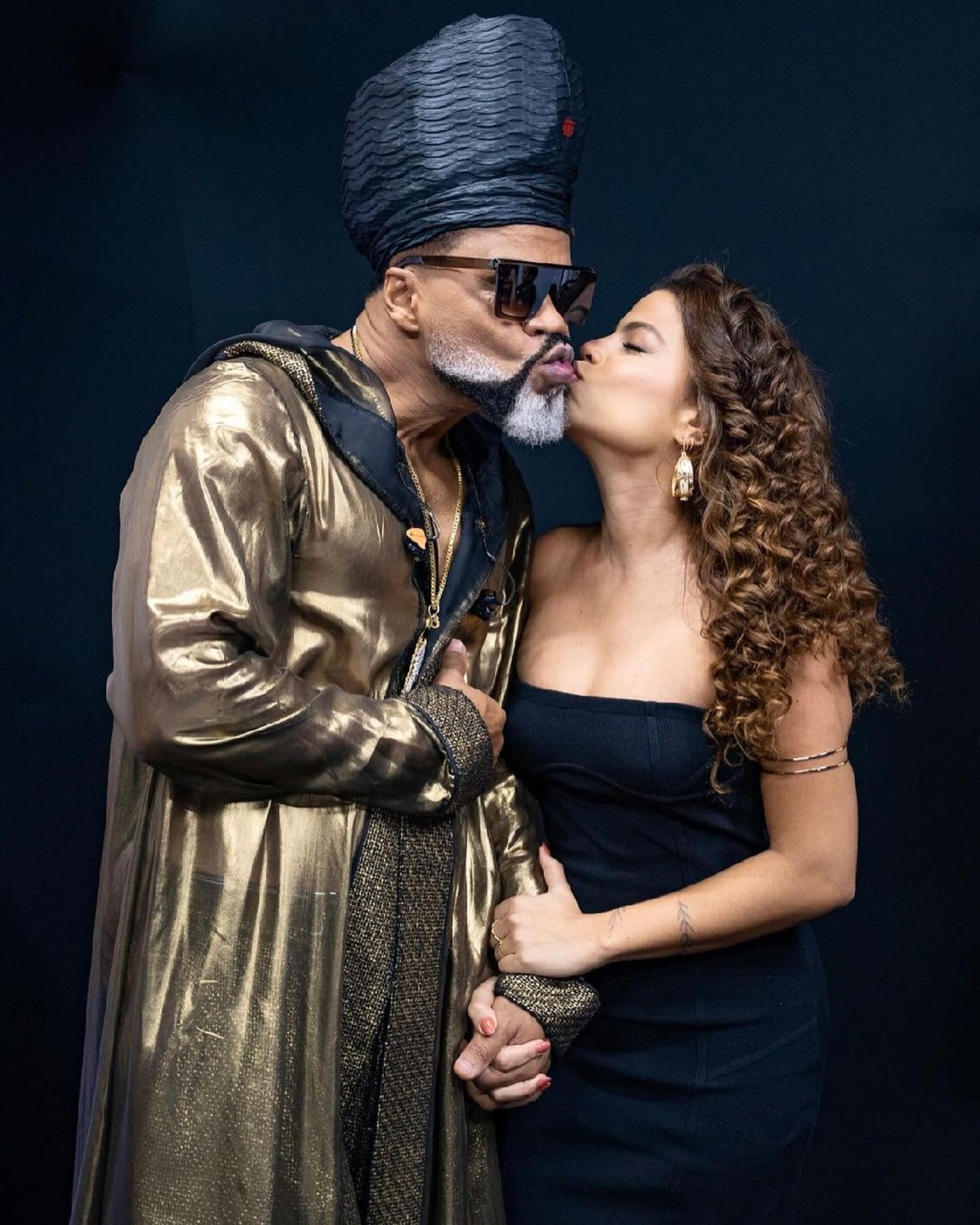 Carlinhos Brown celebra aniversário da filha Clara Buarque no dia em que completa 61 anos ...