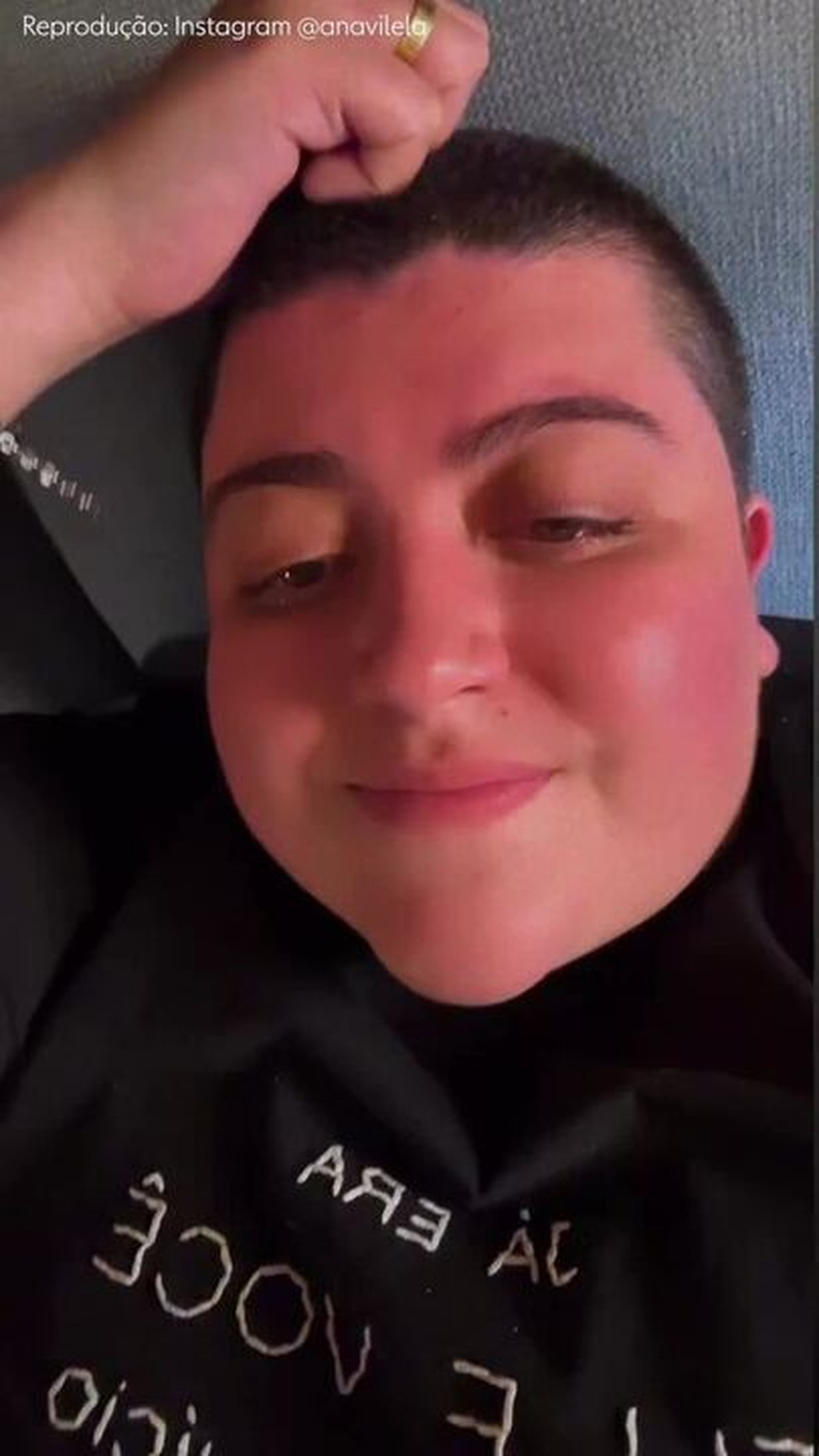 Ana Vilela chora ao contar que conseguiu compor novamente após 2 anos ...