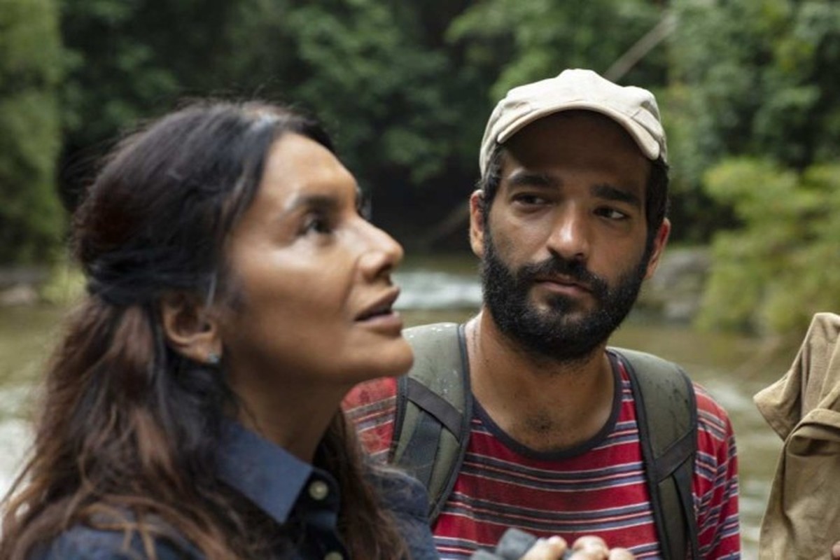 Estrelado e dirigido por Dira Paes, filme Pasárgada estreia com ...